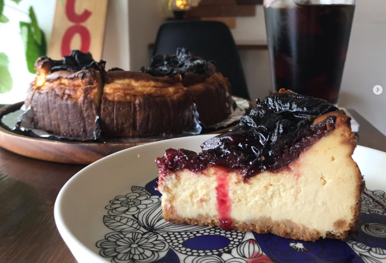 【ansisi coffee(アンシシコーヒー)】独創的なスイーツのとりこ！推しスイーツのリピーターも増加中｜垂水区天ノ下町 | たるみドア